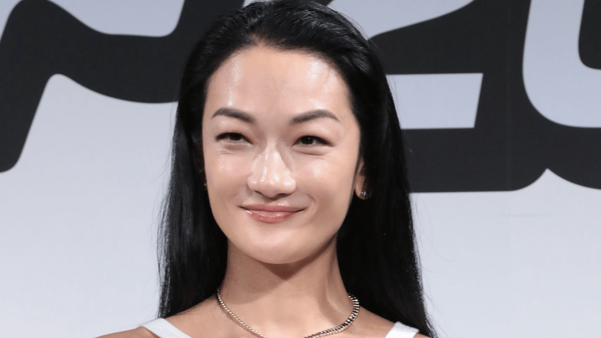 43歳の冨永愛が妊娠発表 お相手は俳優・⼭本⼀賢(39) 長男はモデルの冨永章胤(20) - ABEMAエンタメ - 最新ニュース (ニュース) | 無料動画・見逃し配信を見るなら | ABEMA