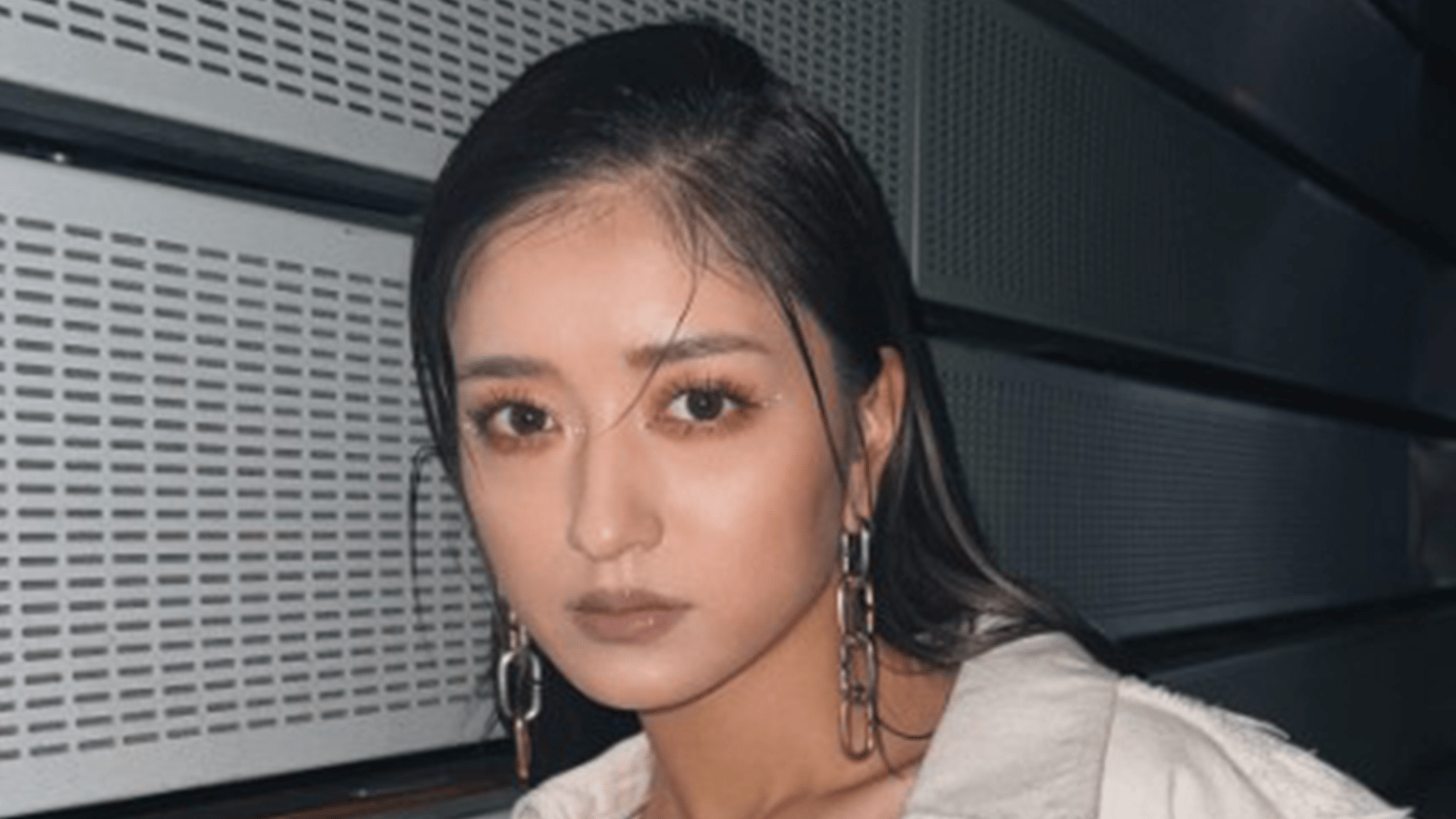 みちょぱ(26) 54歳を迎えた母親との2ショットに驚きの声「姉妹かと思いました」「お母さん可愛い！めっちゃ若い」 - ABEMAエンタメ - 話題のSNS (ニュース) | 無料動画・見逃し ...