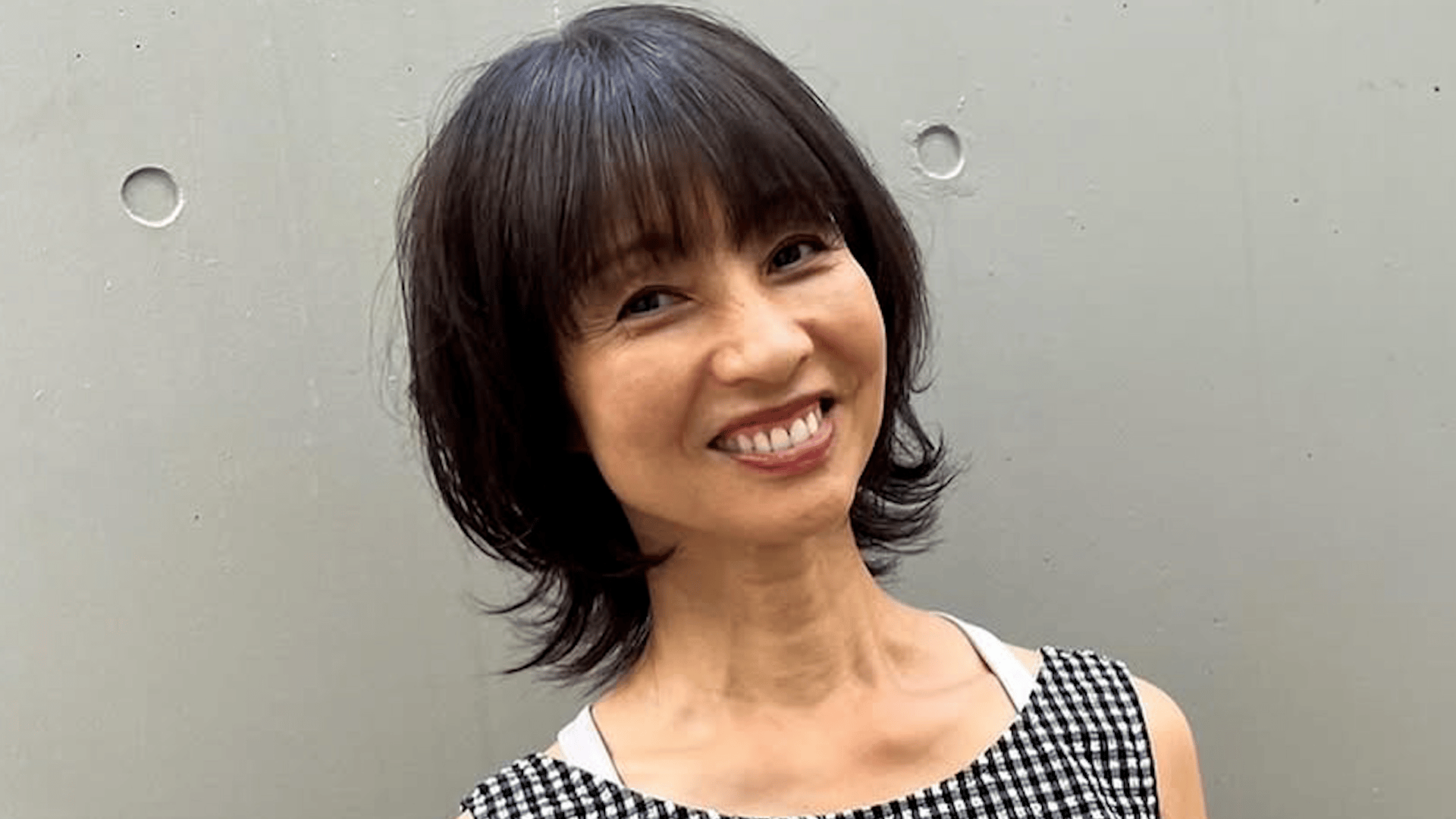 13歳年下の一般男性と再婚・“元花田美恵子”Mieko(55)“白髪染めやめてます”最新ショット披露「ほんとステキ～美しい」 - ABEMA ...