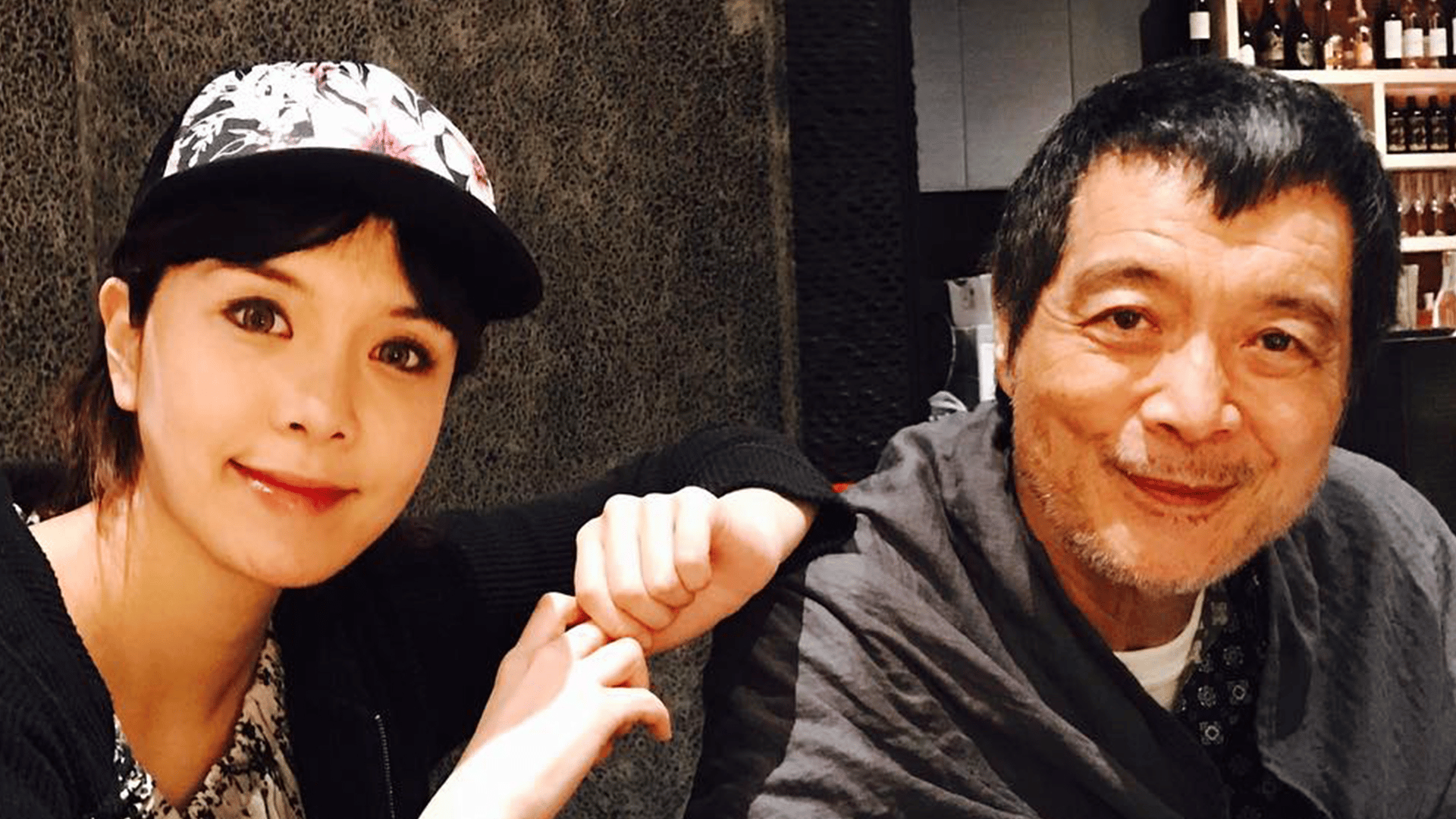 矢沢永吉(75)の長女・矢沢洋子(39) 約10年前のレアな親子ショットを披露 - ABEMAエンタメ - 話題のSNS (ニュース ...