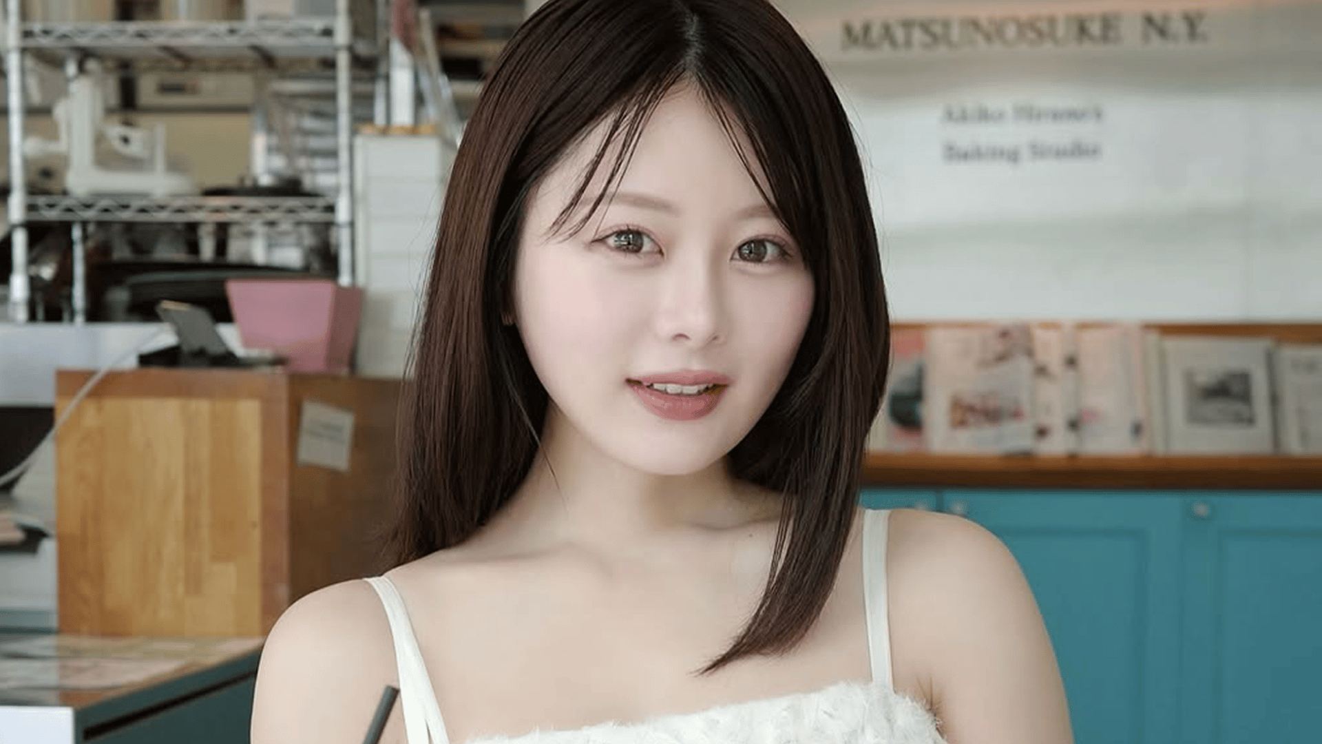 “2度の豊胸手術を公表”YouTuber・にたまご(27) 美ボディーあらわな白の水着姿でヴィラのサウナ満喫 - ABEMAエンタメ - 話題のSNS (ニュース) | 無料動画・見逃し配信を ...