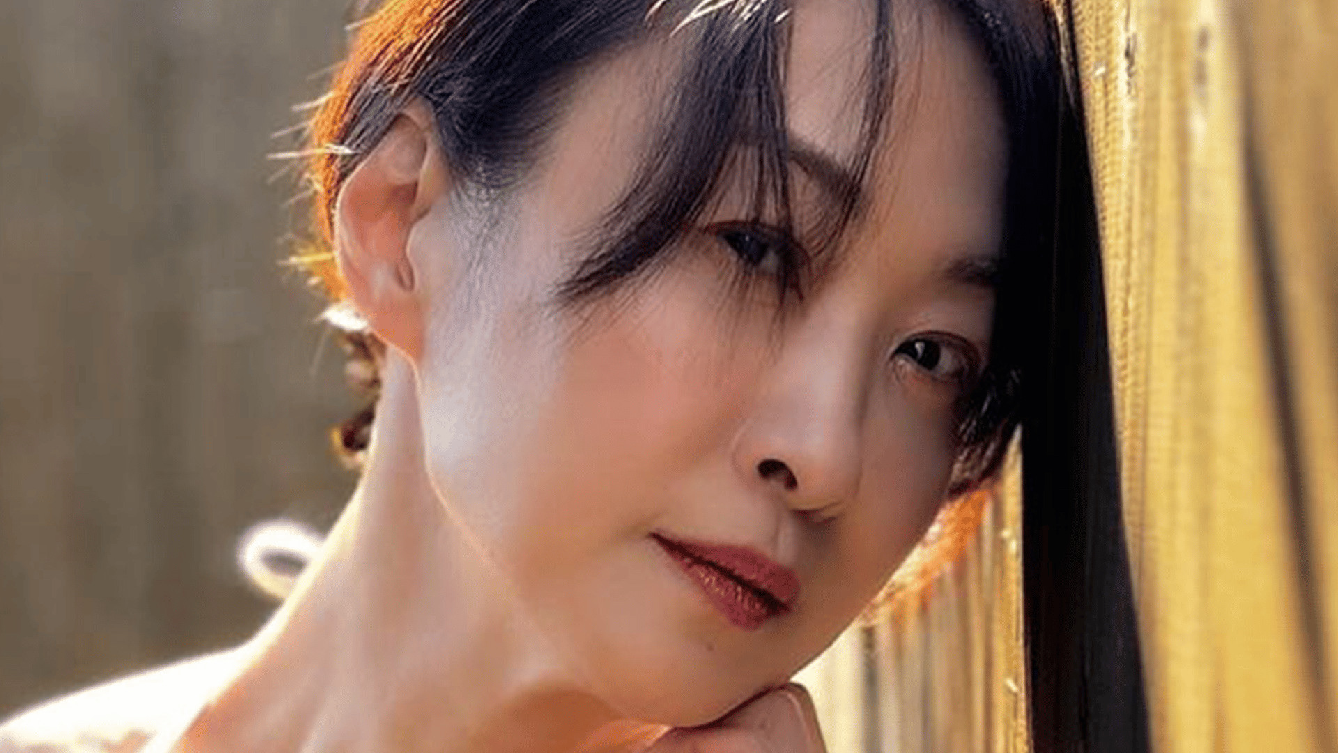 “最高の熟女”沢地優佳(50)はだけた着物から水着が覗くセクシーな姿に絶賛の声「セクシーがとまらない！」「これはたまらんね ...