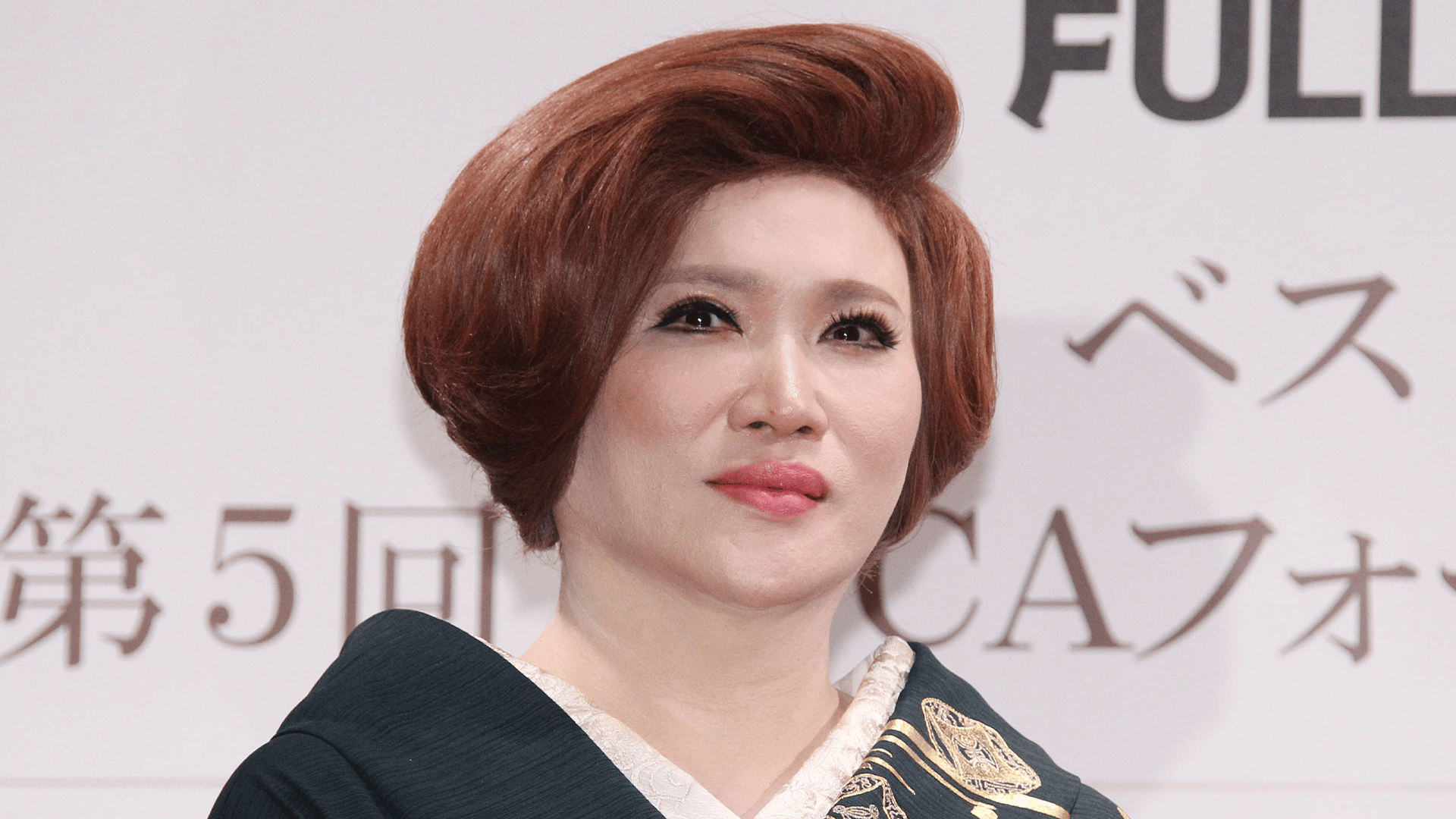 IKKO(63) 大きな木々が生い茂る庭一望の自宅ダイニング「ホテルかと思いました」「最高のパワースポット」 - ABEMAエンタメ - 話題のSNS (ニュース) | 無料動画・見逃し配信を ...