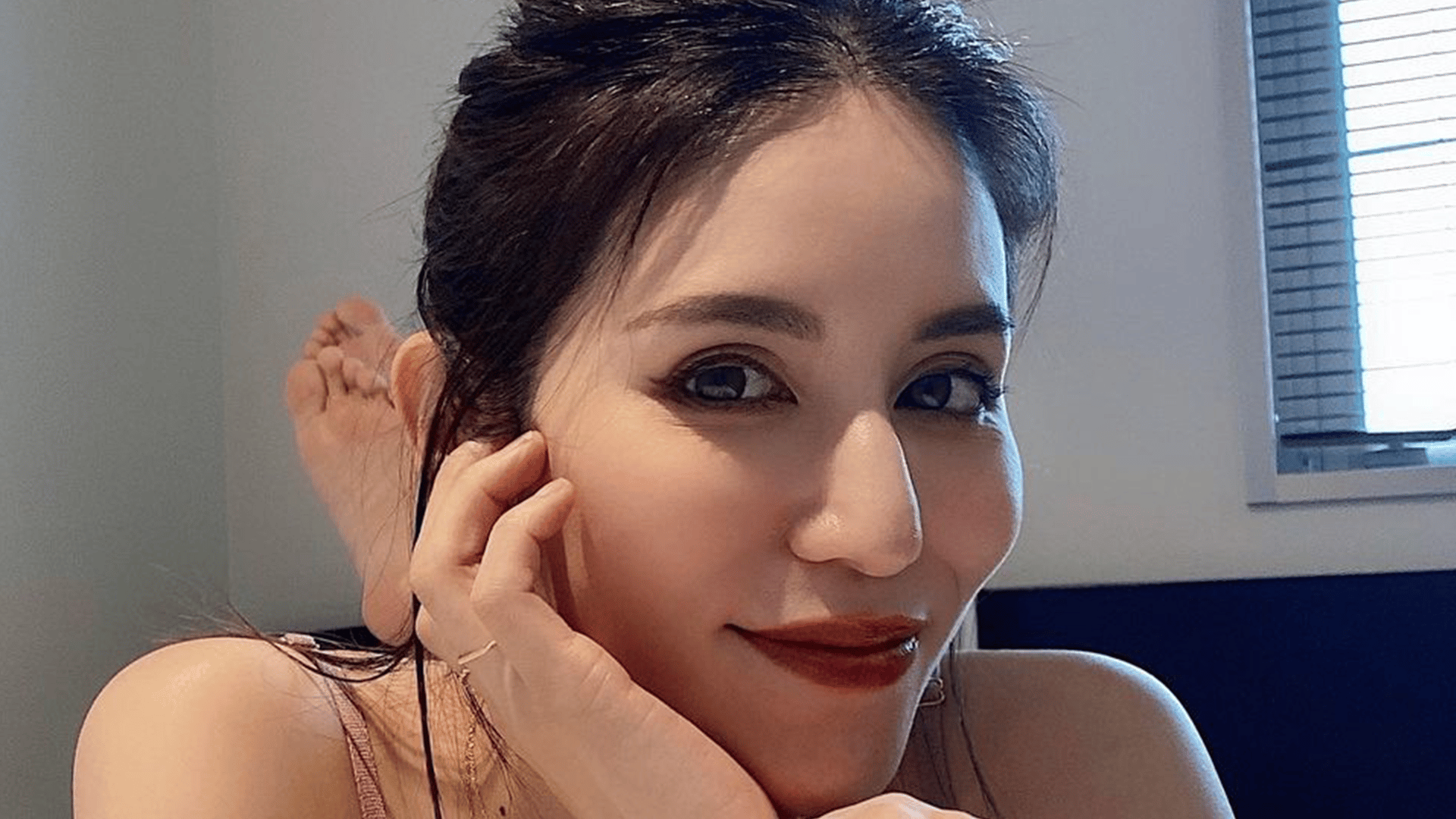 元チャゲアス ASKA(67)の娘・宮﨑薫(36)親子ショットに反響 - ABEMAエンタメ - 話題のSNS (ニュース) | 無料動画・見逃し配信を見るなら | ABEMA