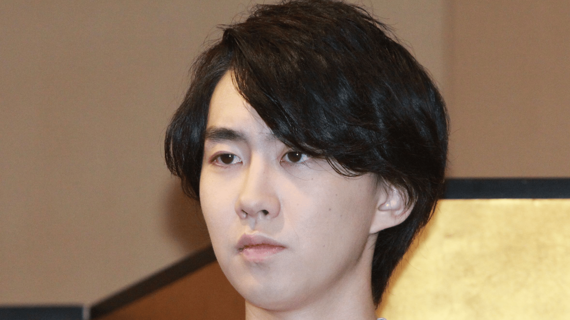 幼少期の家族ショットが話題・ヒロミ(61)＆松本伊代(60)の長男・小園凌央(30)「どっちが父でしょう？」“そっくり”な親子ショット披露 ...